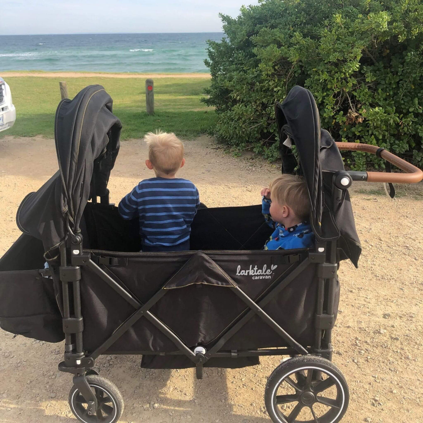 Larktale caravan™ Quad | Widest 4 Seat Pram Wagon | Pragon